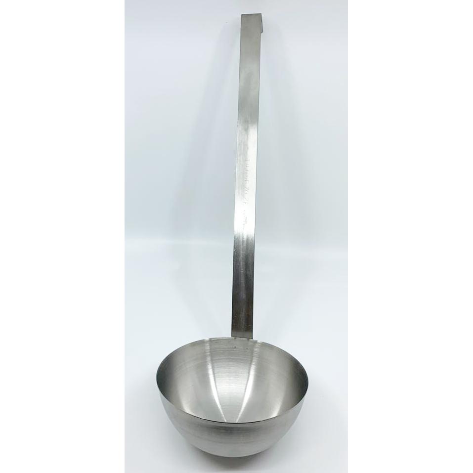 Extra Large Industrial/Restaurant Ladle 32 oz — Consiglio's Kitchenware